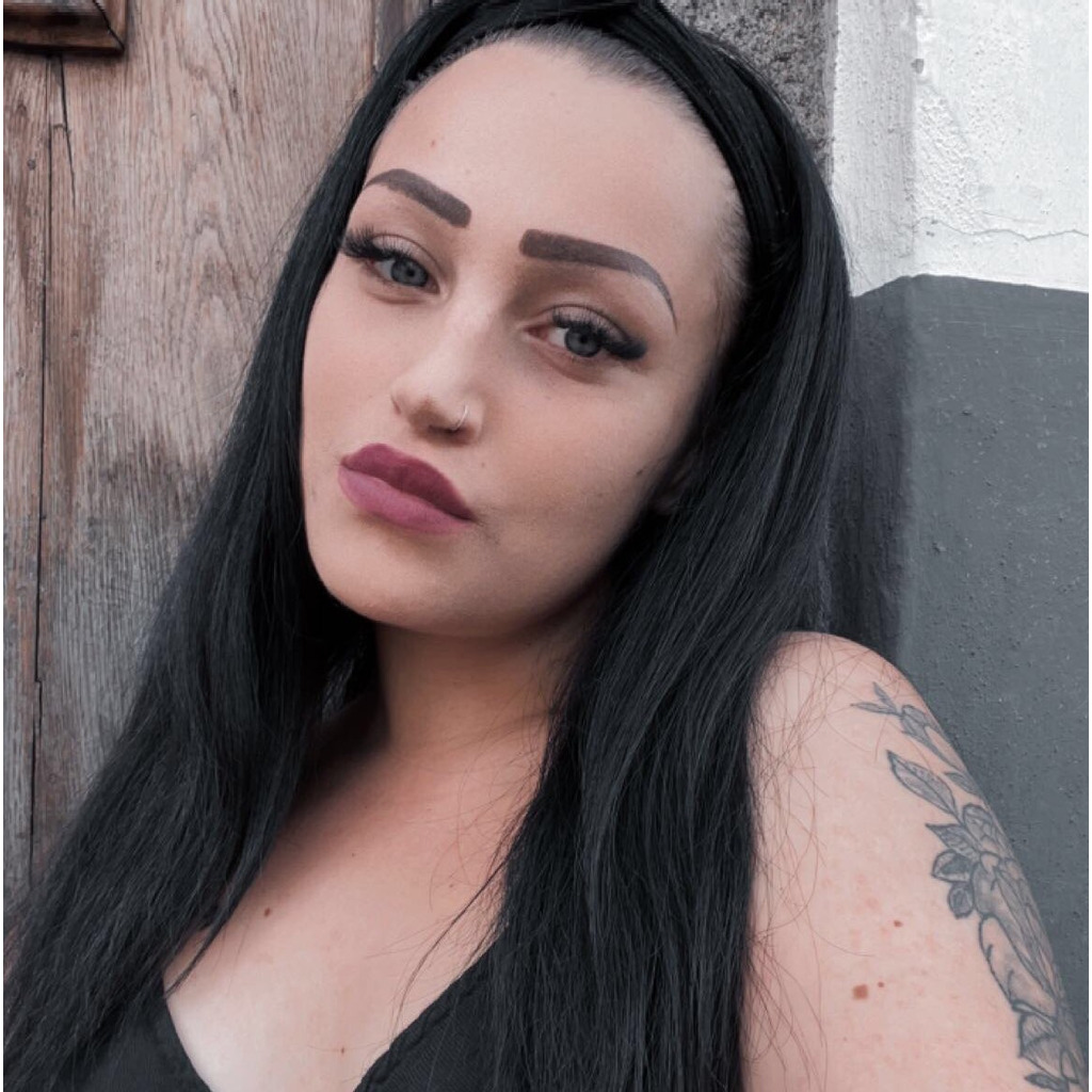 Celina Maria Medl - Verkäuferin im Einzelhandel - Jobcenter Passau | XING