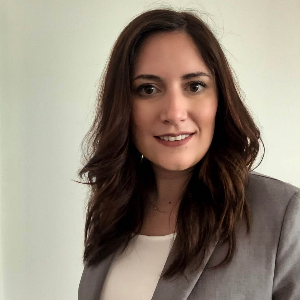 Mag. Julia Hackl - Rechtswissenschaften - Universität Wien | XING