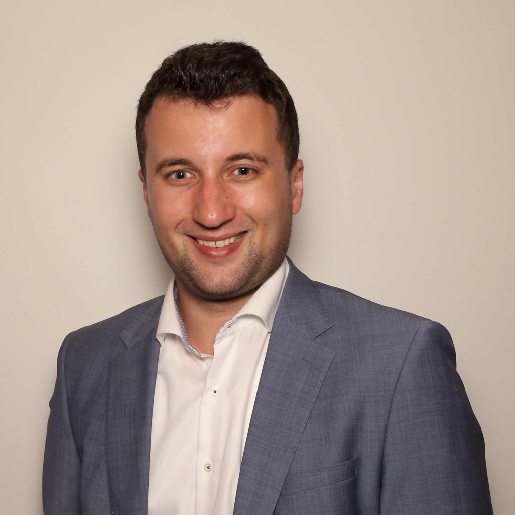 Jan-Frederick Rattay - Restructuring Large Corporates / Intensive Care ...