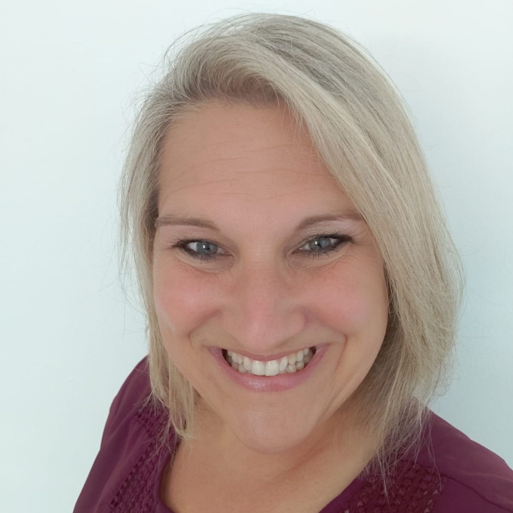 Angela Ellingwood - Marketing Director - Modern Momentum | XING