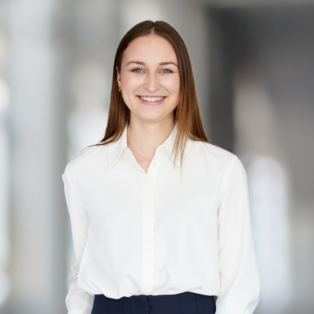 Lisa Schumann - Referentin CFO - Acura Zahnärzte GmbH | XING