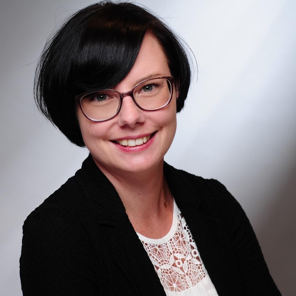 Sandra Kirschner - Referentin Finanzen und Controlling ...