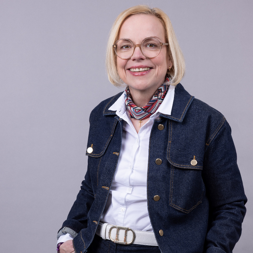 Birgit Mohr - Einrichtungsleitung und Bereichsleitung Katharina Kasper ViaSalus Seniorenhilfe ...