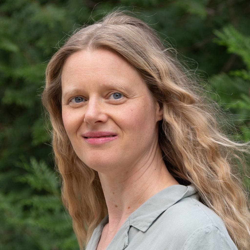 Andrea Nehring - Trauerrednerin - Ade sagen - Die Kunst des ...