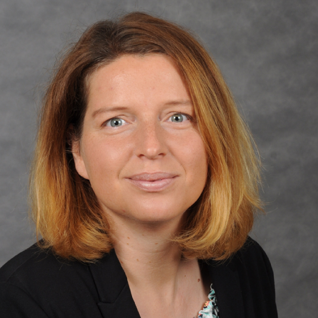 Jennifer Neff - Mitarbeiterin Finanzbuchhaltung - PARSA Haar- und ...