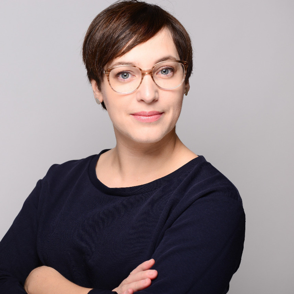 Dr. Ina Lucas - Apothekerin - Kaufpark Apotheke | XING