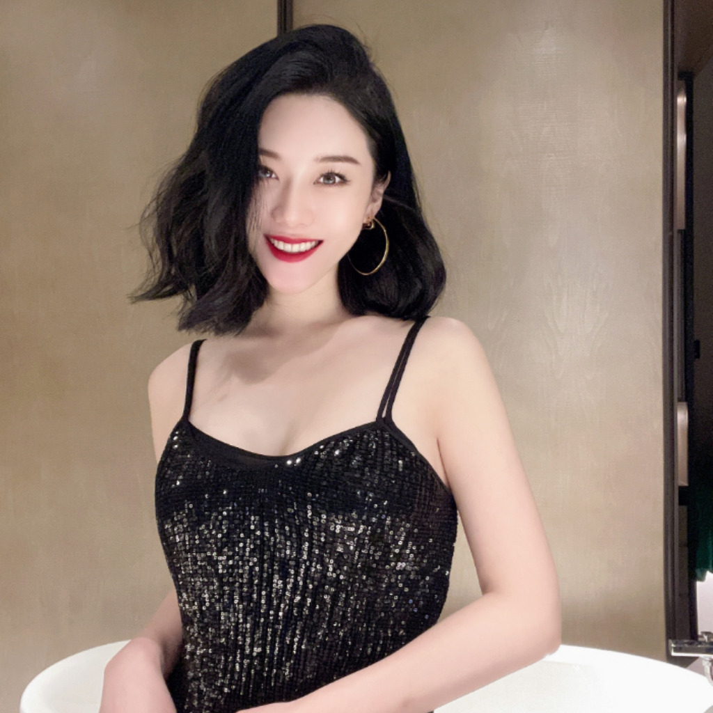 Yihan Chen 金融公司开户总监 会计 Xing