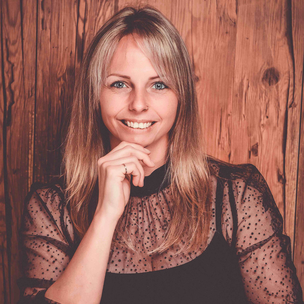 Pia Larsen - Digitale Sparkassenberatung - Stadtsparkasse Wuppertal | XING