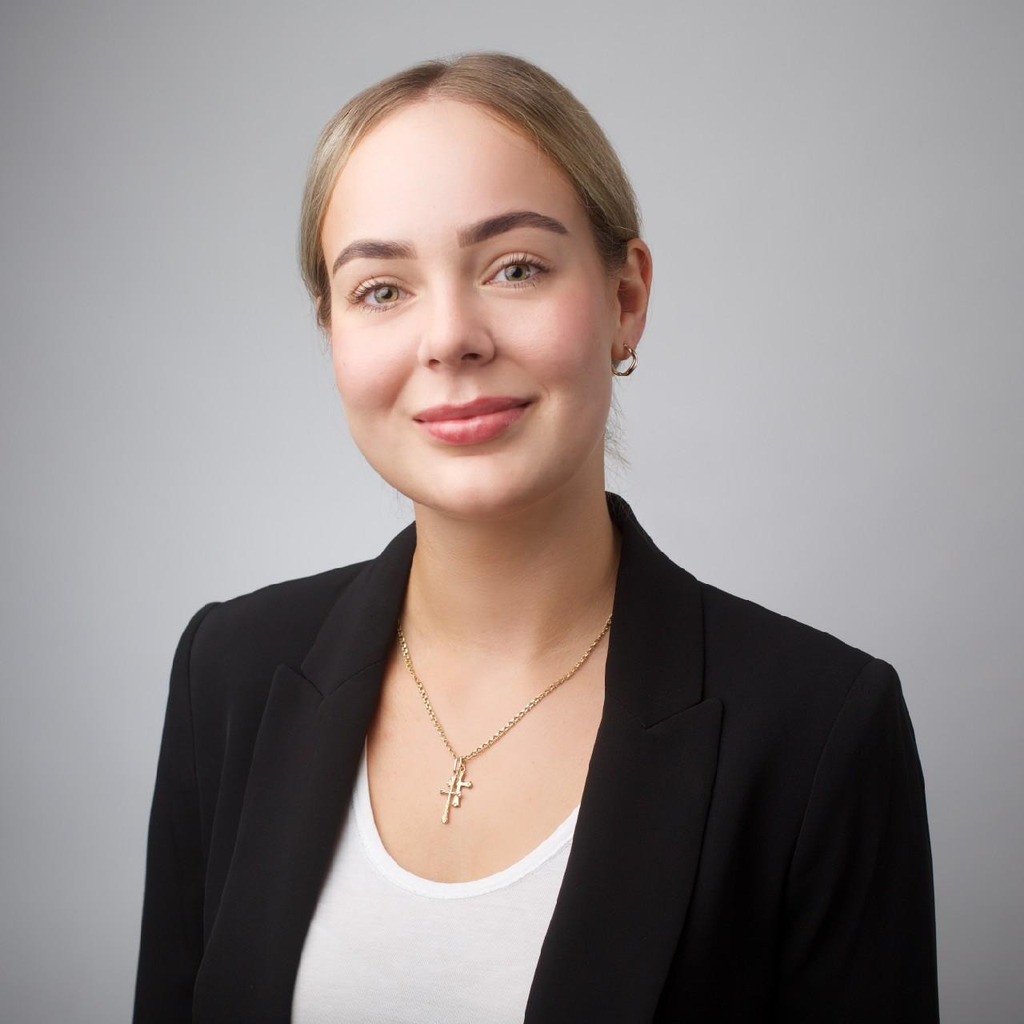 Barbara Baumgartner - Werkstudentin People Development - OPTIMA ...