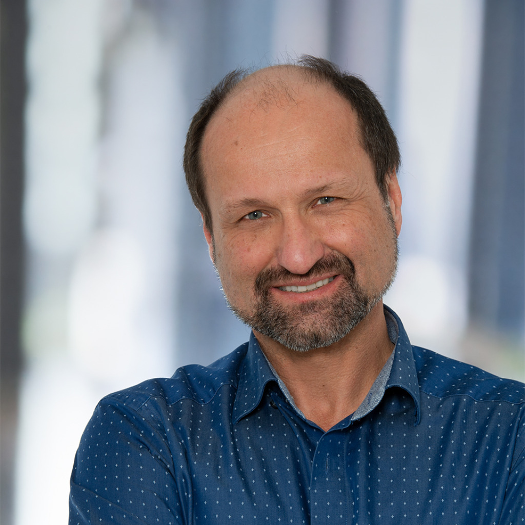 Philipp Baur - Zolltarifierung - AWOR Customs GmbH | XING