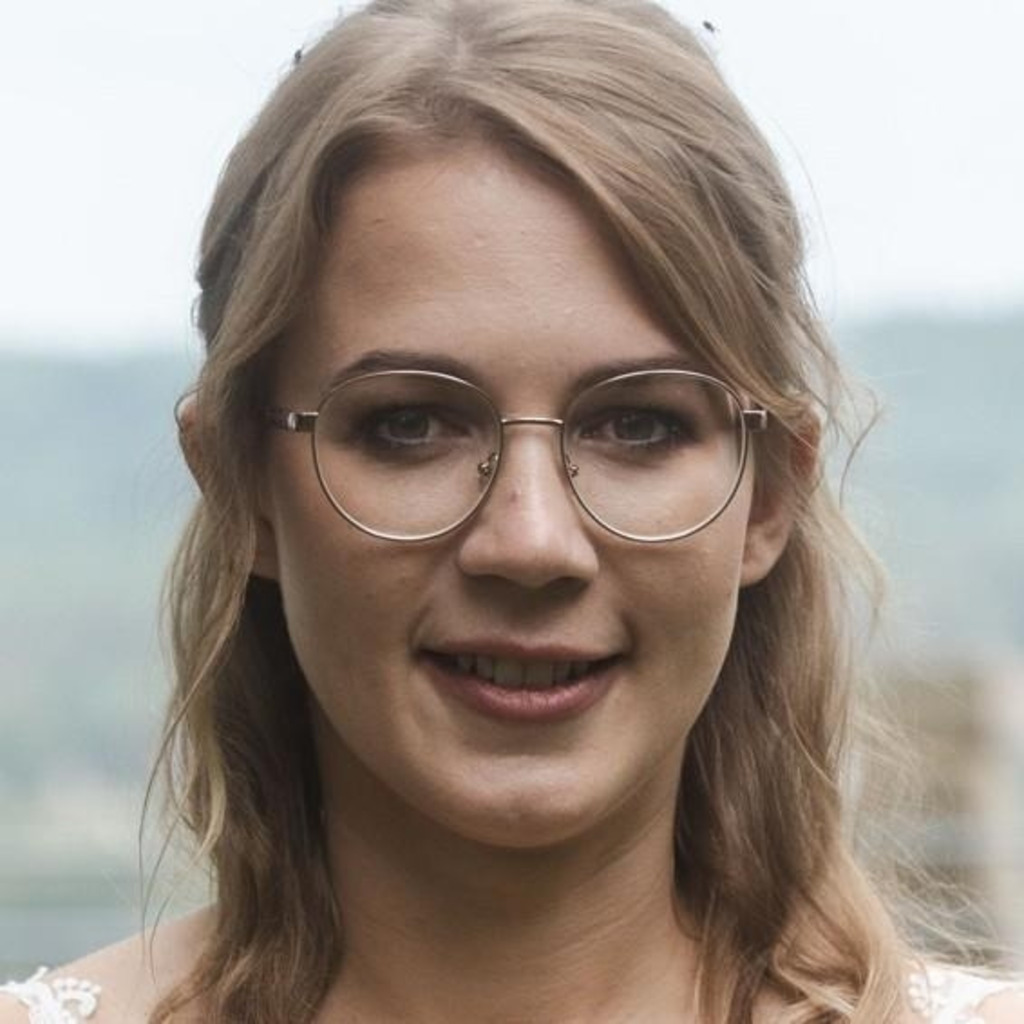 Lisa Schweiger - Mitarbeiterin Qualitätsmanagement - Dr. Klaus Karg KG ...