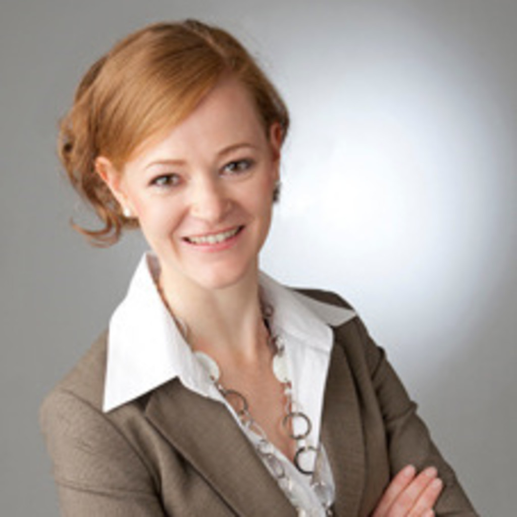 Julia Molitor - Wissenschaftliche Leitung, Apothekerin - Sunlife ...