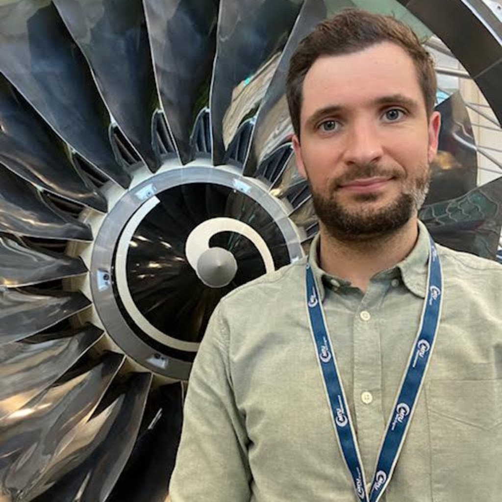 Tony Elze - Leiter Warenausgang - MTU Maintenance Langenhagen | XING