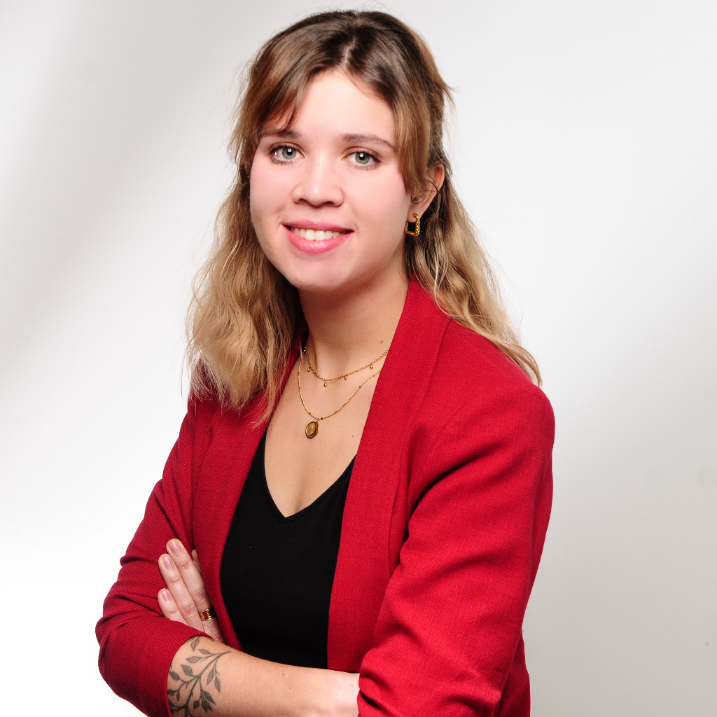 Laura Wunderlich - Betriebswirtschaftslehre - IUBH Internationale ...