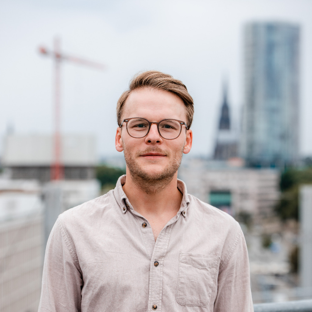 Steve Schmall in der Personensuche von Das Telefonbuch