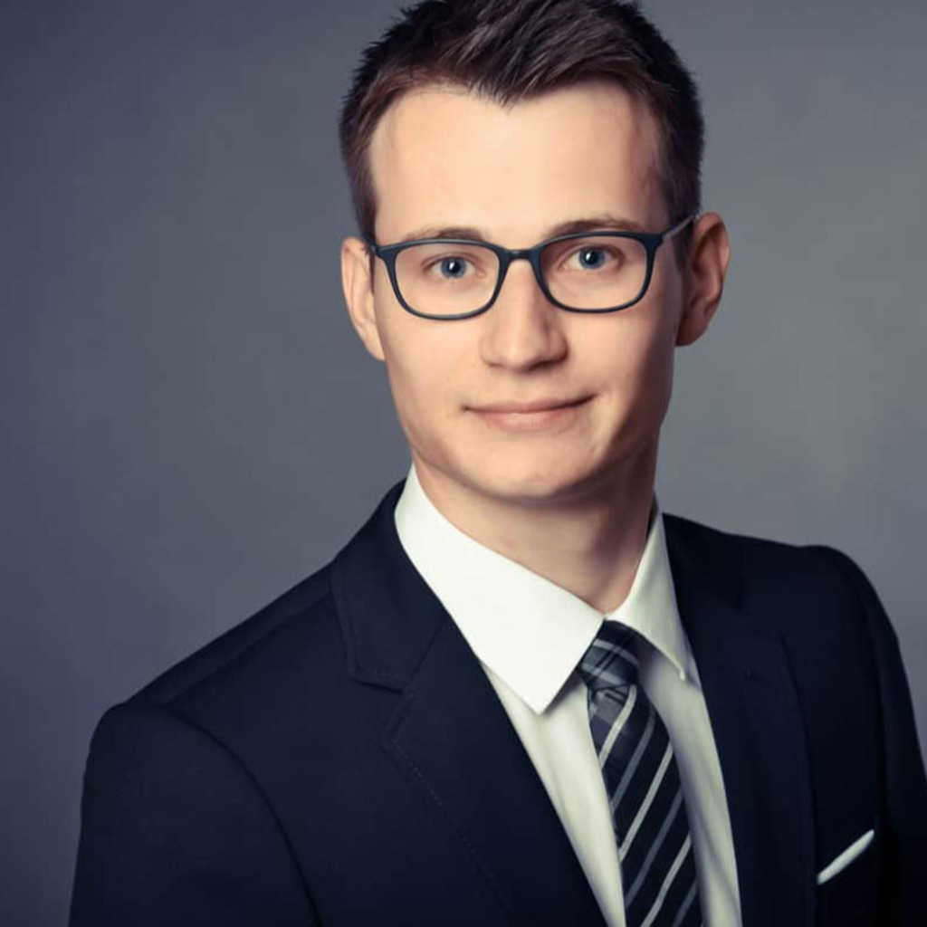 Jonas Fischer - Social Media Manager - Selbstständig | XING