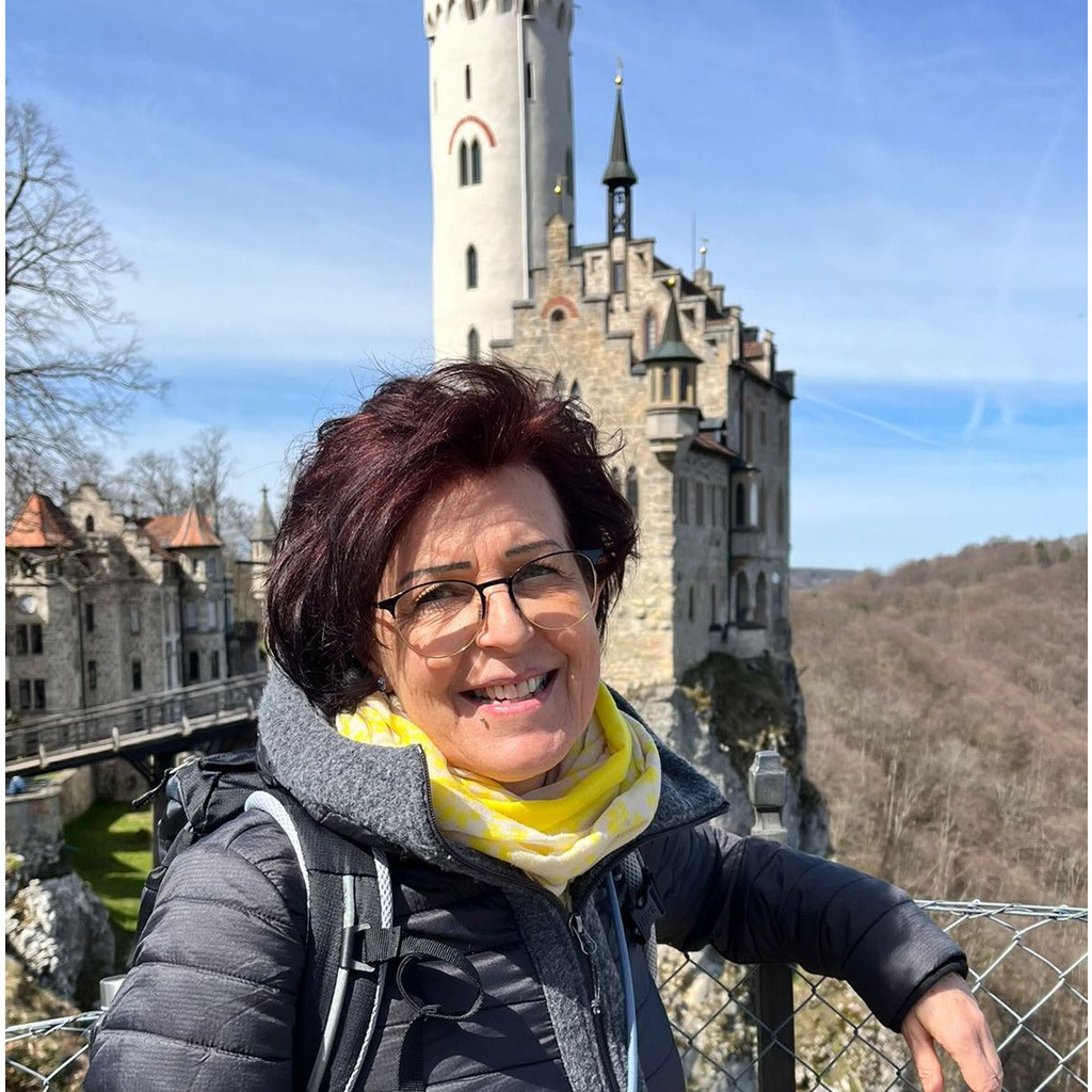 Andrea Gilg - Kaufmännische Assistentin - Schempp-Hirth Flugzeugbau ...