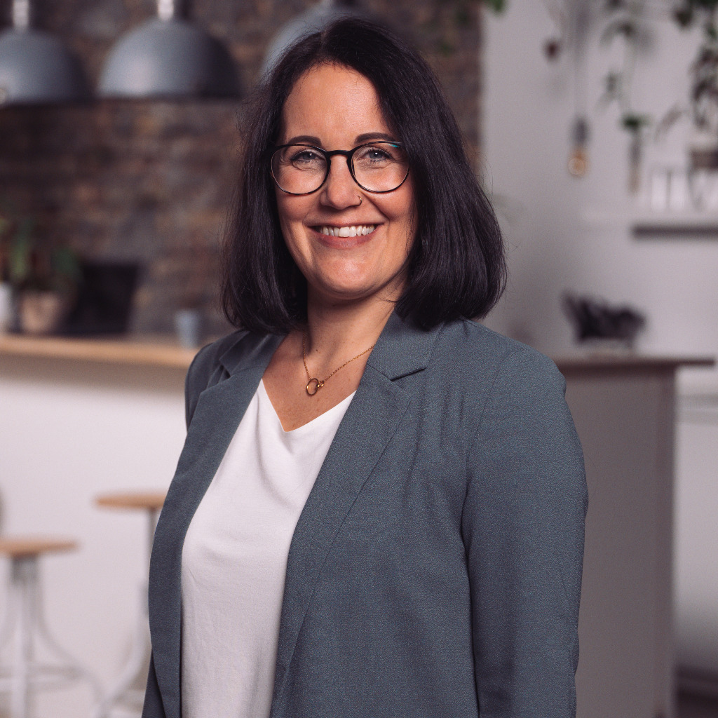 Nadine Baumgart - Vertriebsassistentin - EVIDENT GmbH | XING