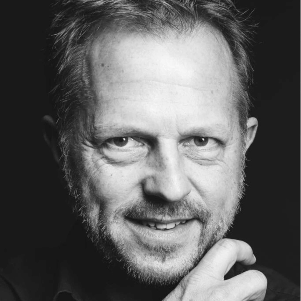 Frank Adamczyk - Produktmanager - Haus der Technik e. V. | XING