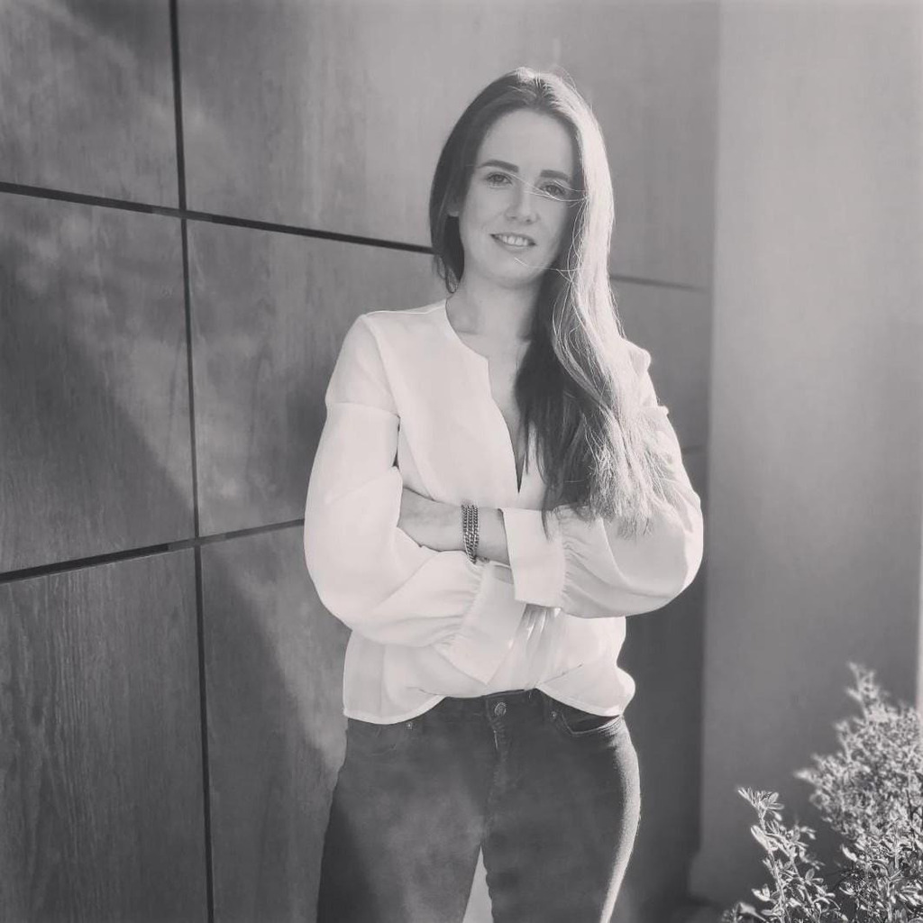 Deborah Dreisbach - Social Media Quality Managerin - M1 Med Beauty ... Deborah Dreisbach - Social Media Quality Managerin - M1 Med Beauty ...