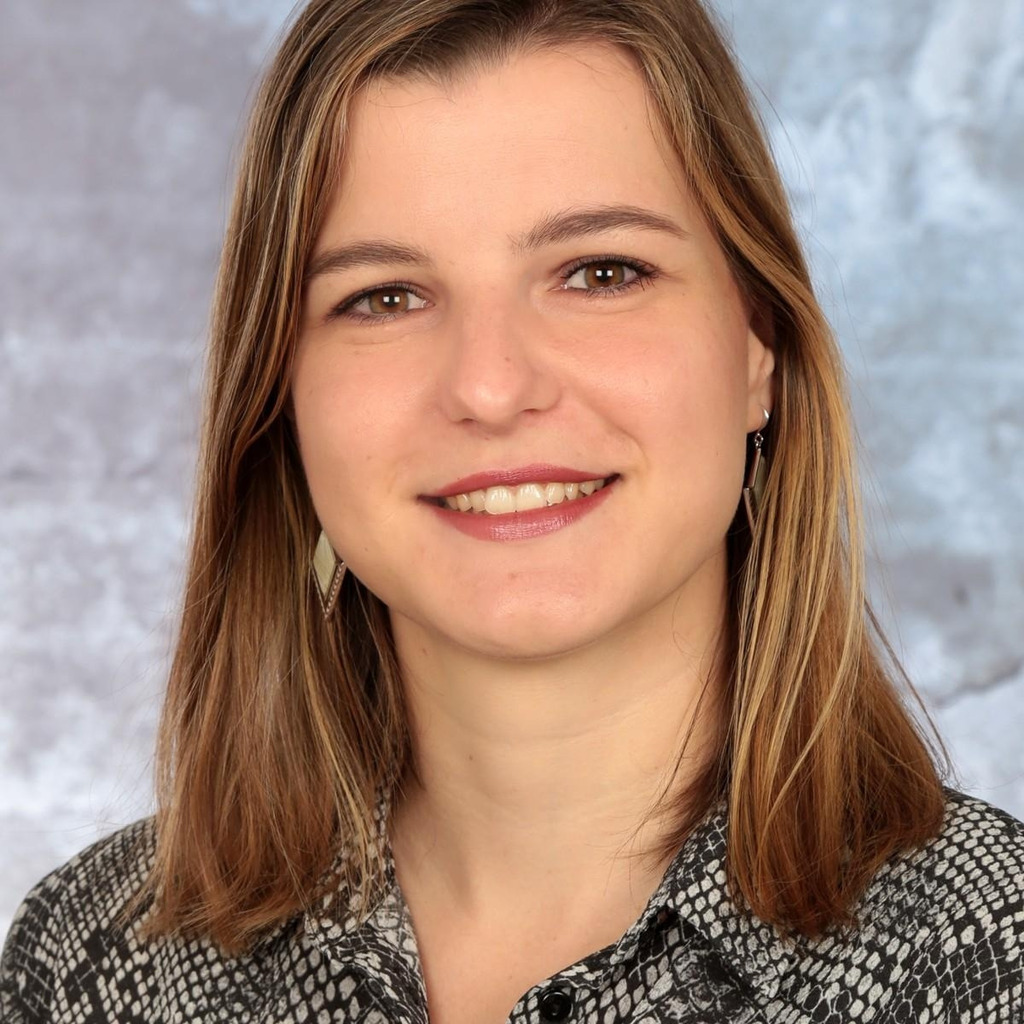 Laura Voigt - Mitarbeiterin Sales & Process Operations - MyShoes SE | XING