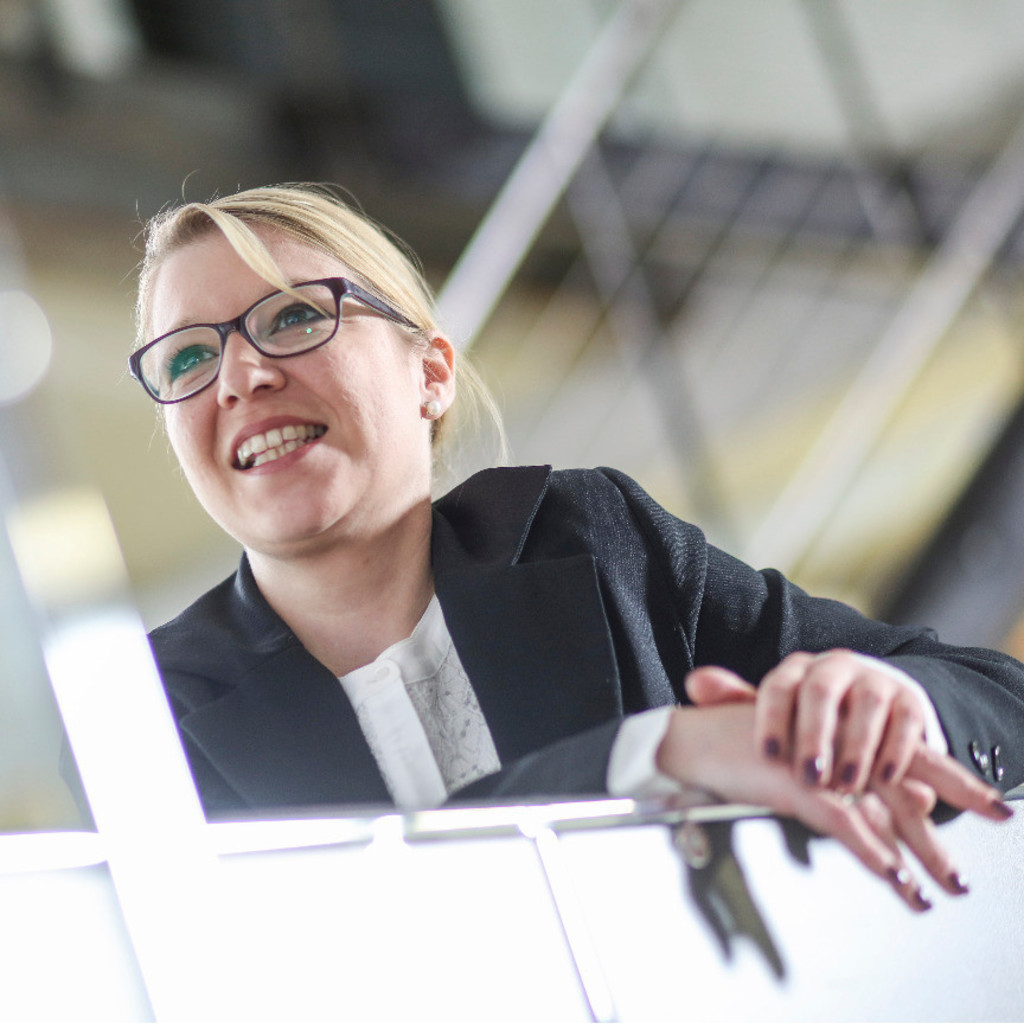 Nina Raab - Sekretärin - Bau-Sanierungstechnik GmbH | XING