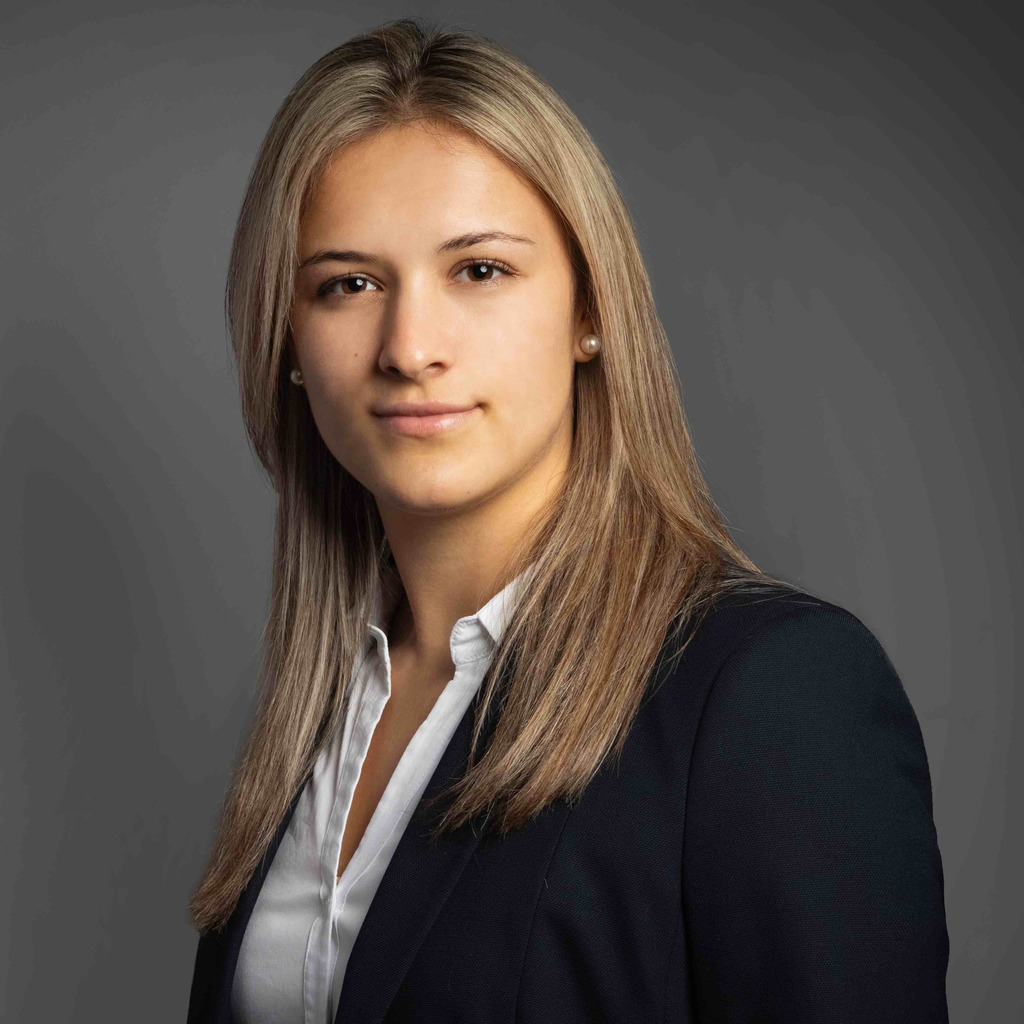 Sarah Wolfer - Sales Manager - AMAG Group | XING