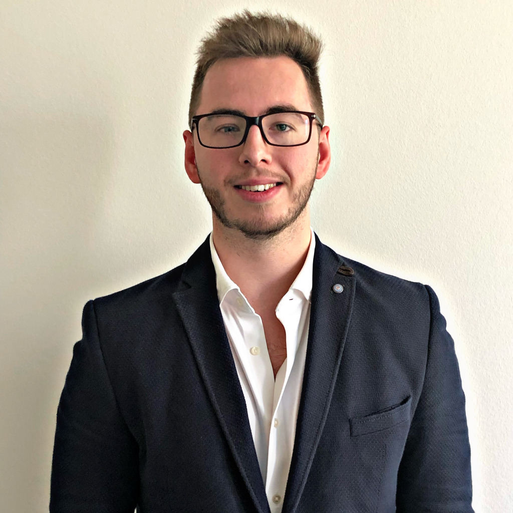 Maximilian Helfrich - Product Owner - financial.com AG | XING
