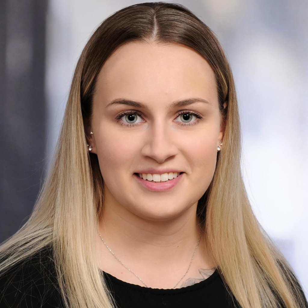 Sabrina Reiser - Teamleiterin Kommissionierung - Karl Storz Endoskope ...