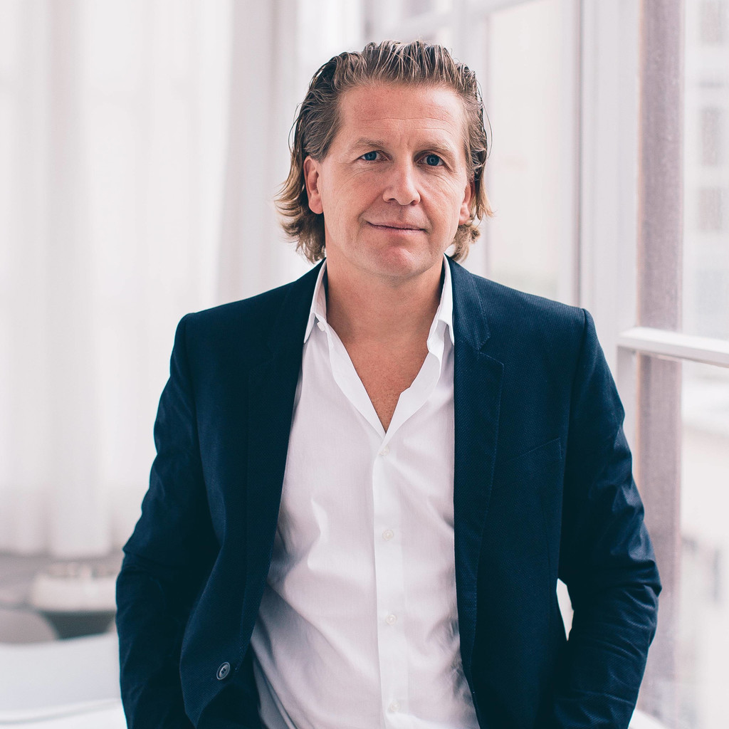 Joe Hugger - Managing Director - Pacific Entertainment Media GmbH | XING