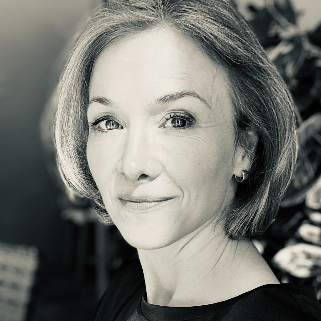 Stephanie Schuster - Head of Marketing/Sales/Customer Success ...