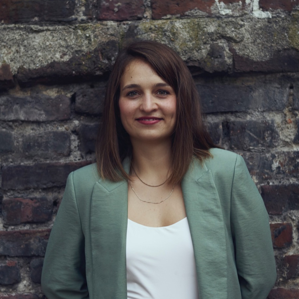 Anna Stoll - Head of Marketing - IK Umwelt | XING