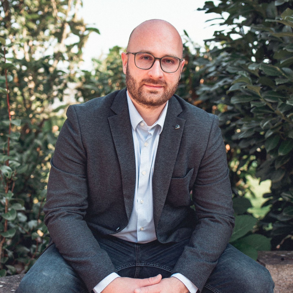 Benjamin Durst's Instagram, Twitter & Facebook on IDCrawl