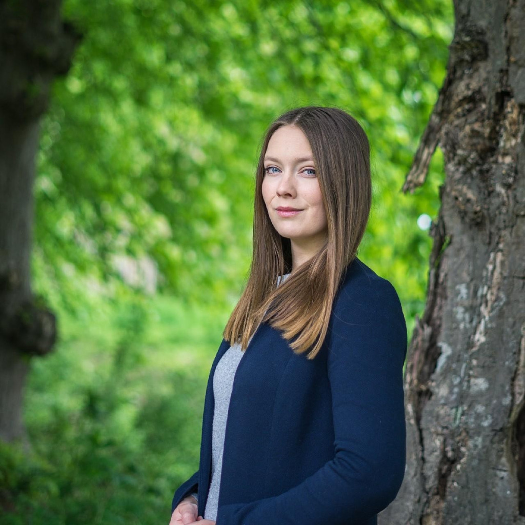 Lynn Hildebrandt - Leitung Empfang - Hugo Pfohe GmbH | XING