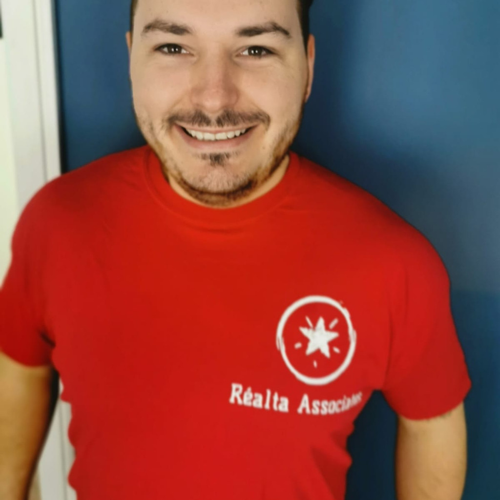 Tom Madeley - Founder / Director - Specialist Cloud, Engineering and DevOps Recruiter - Réalta ...