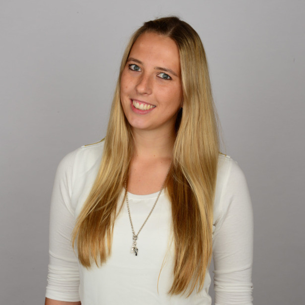 Pia Lange - Financial Accountant - viastore GROUP | XING