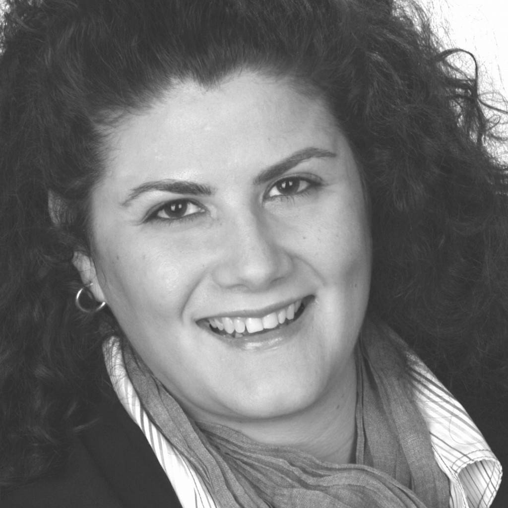 Rebecca Born - Mit uns erreichen Sie die Welt - EMO TRANS GmbH | XING