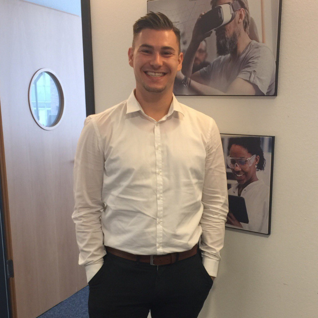 Sascha Habighorst - Field Sales Executive - DHL Freight GmbH | XING