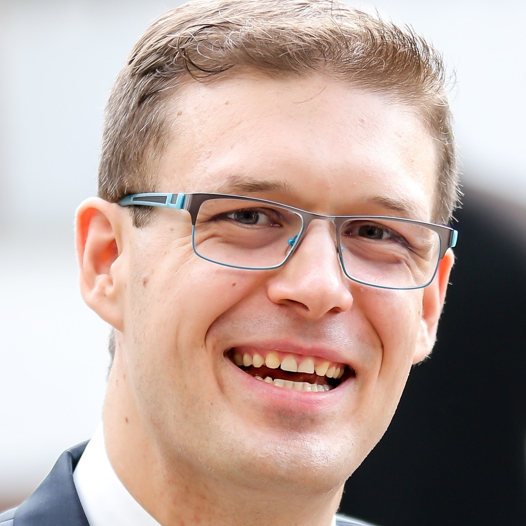 Patrick Fritz - Produktcontroller SUV - Mercedes-Benz AG Werk ...
