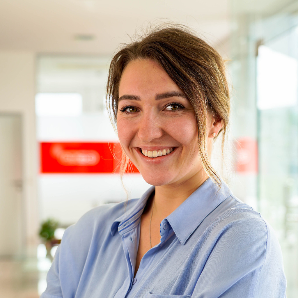 Marie Weber - Social Media Managerin - REFLEXA-Werke Albrecht GmbH | XING