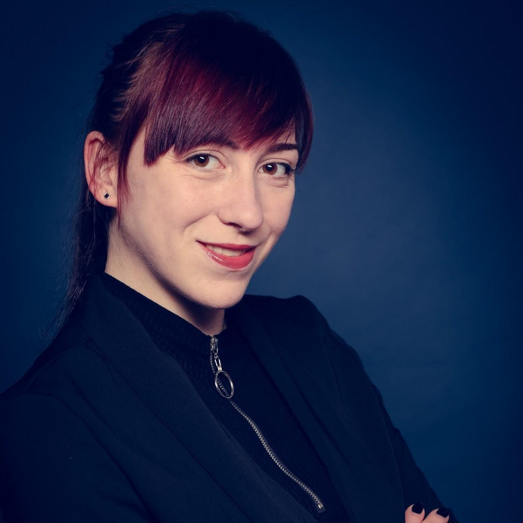 Carolin Scharf - Betriebswirtschaftslehre - Office Management - IUBH ...