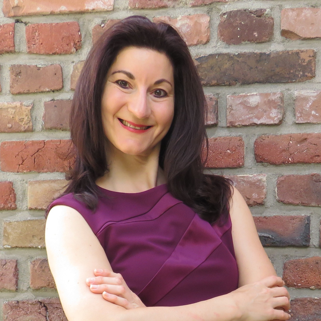 Alexandra Becker - Inhaberin - quick translation Language Services | XING