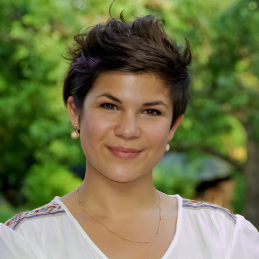 Janika Linde - Director Brand Strategy - Roman Klis Design GmbH | XING