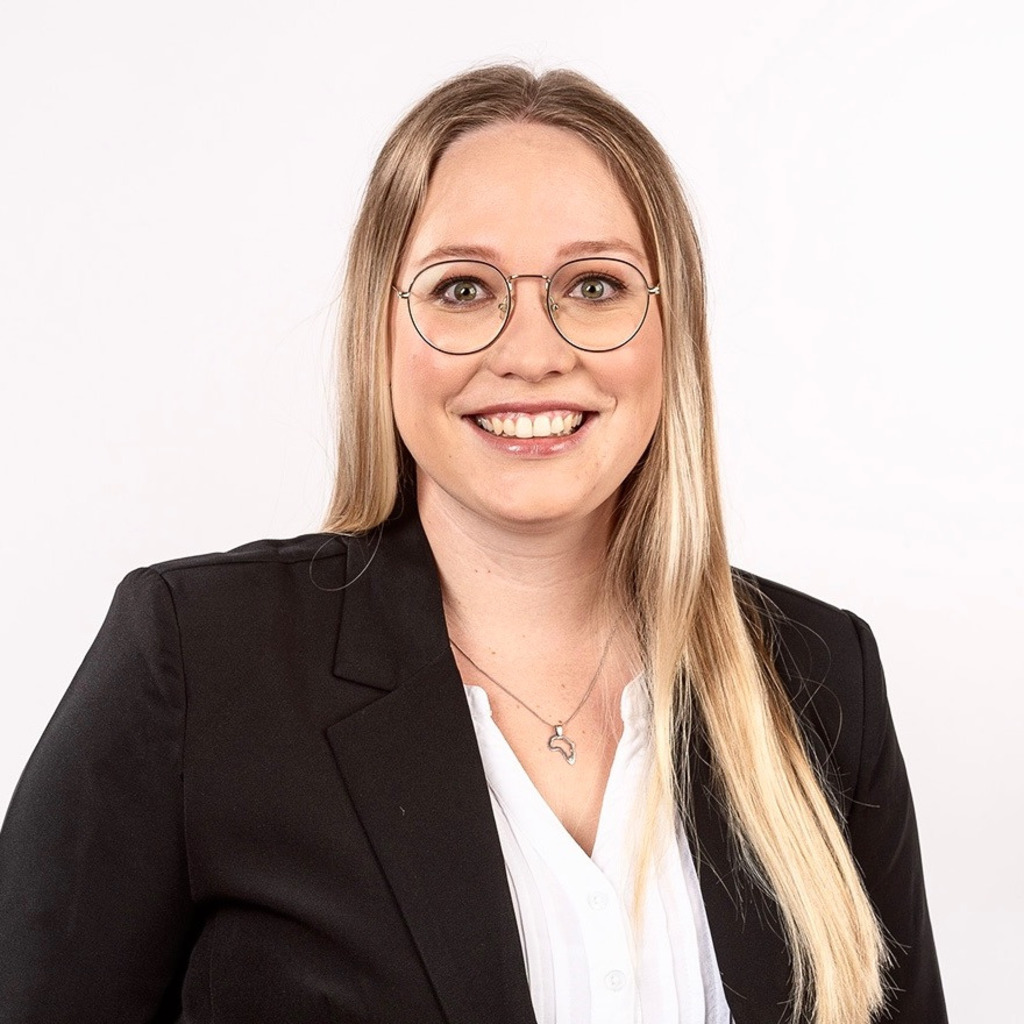 Daniela Kolb - Associate Projects IT Strategy - Golding Capital ...