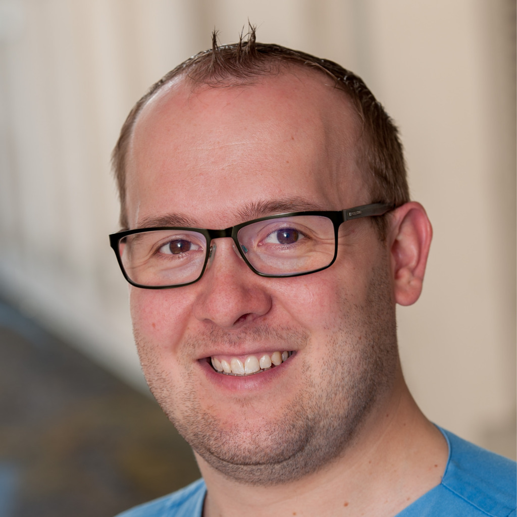 Eric Rohr - Bereichsleiter Pflegedienst Intensivzentrum - Universitätsklinik Heidelberg | XING