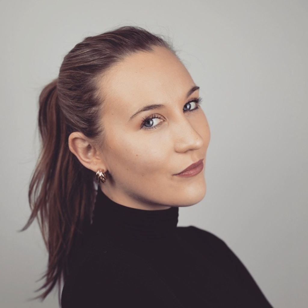 Lara Witkowski - Finance & Accounting - FOM Hochschule für Oekonomie & Management | XING