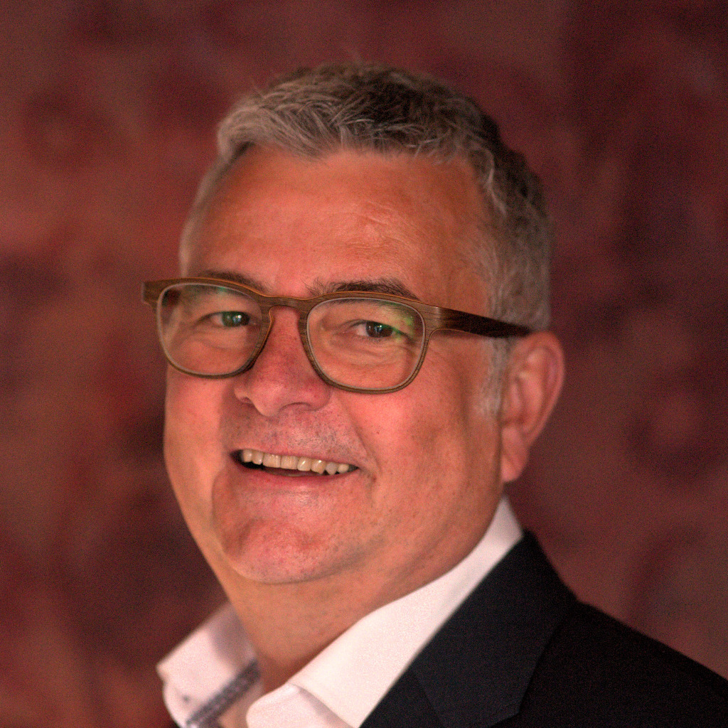 Dipl.-Ing. Peter Knerr - Spezialist E-Mobility - DRÄXLMAIER Group | XING