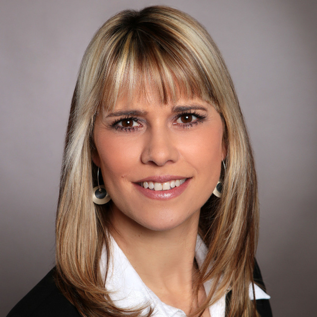 Cornelia Walkowiak - Bezirksleiterin Firmenkunden - Sparkassen ...