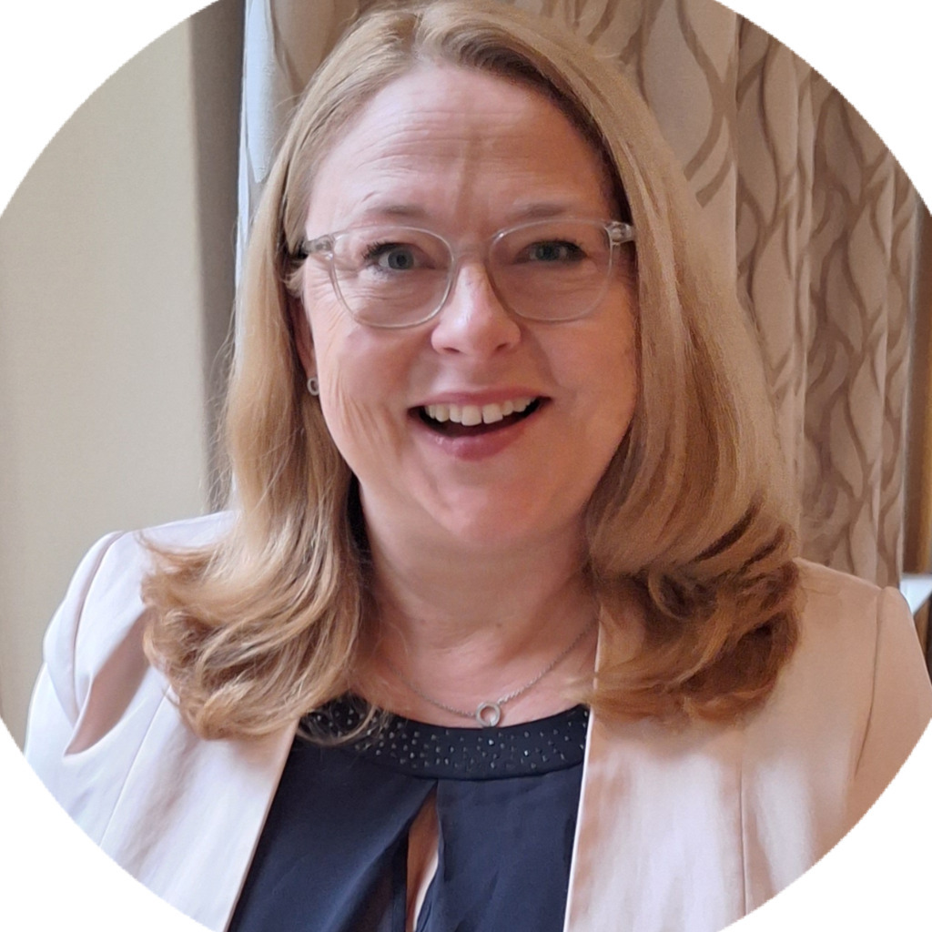 Nicole Eckert - Rednerin für Traureden sowie freie Trauerfeiern (Gesellschaftsreden & Events ...