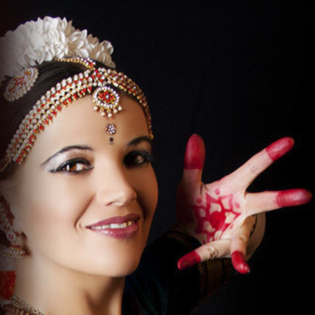Bhakti Devi - Tänzerin, Choreographin & Tazlehrerin - KLASSISCHER ...